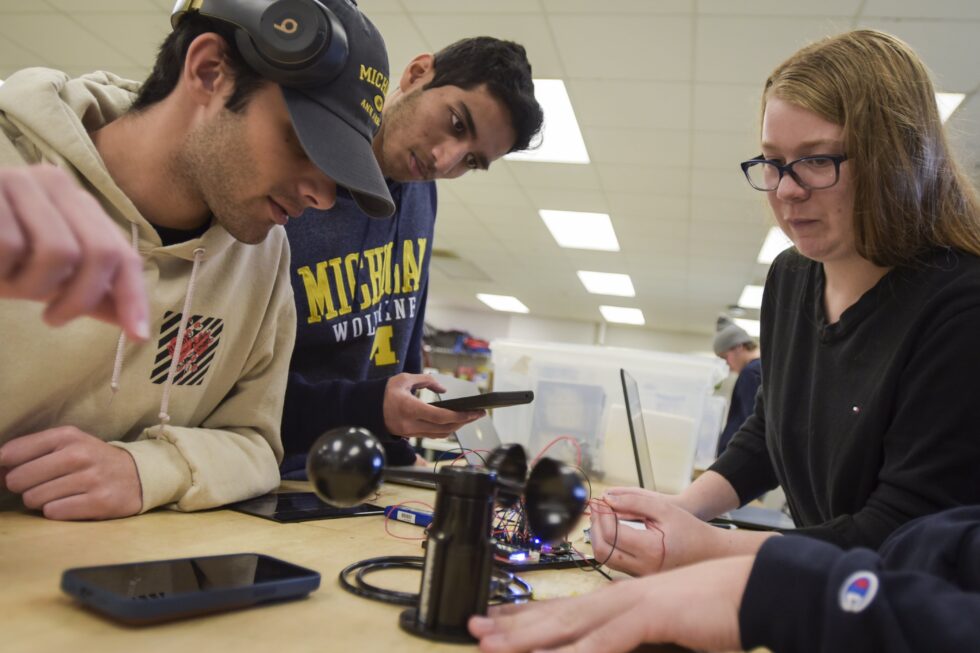 Section 420: Solar Energy and Self-Powered Wireless Systems | Associate ...